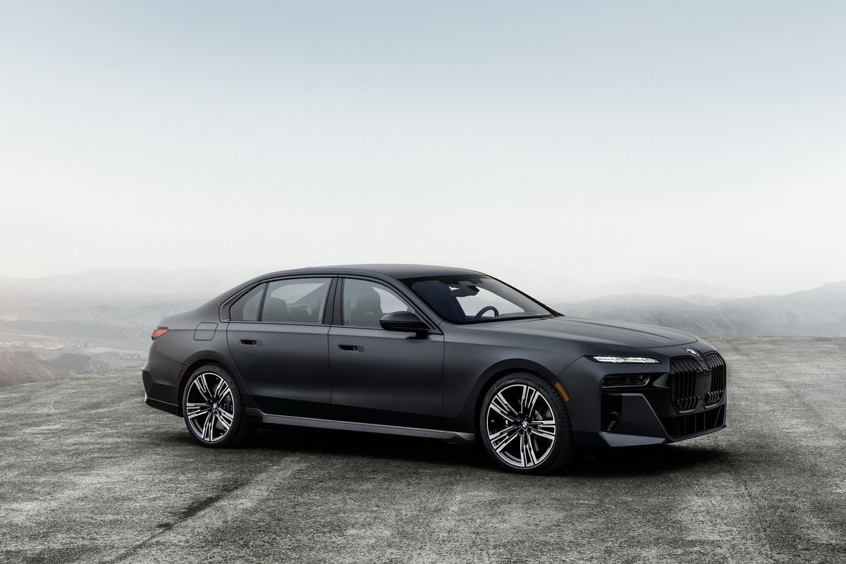 New BMW 7 Series and Electric i7 Revealed