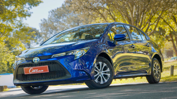 Top 30 fuel-efficient petrol cars under R500k