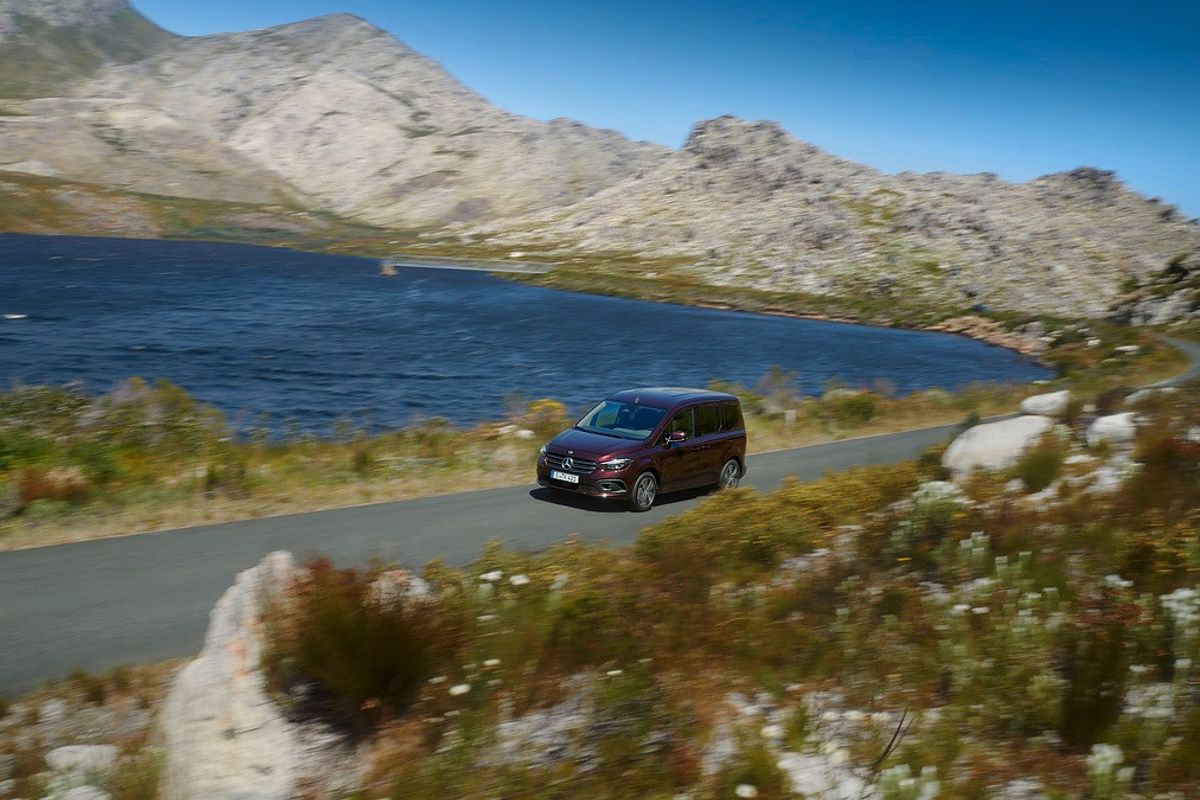 Mercedes-Benz T-Class Finally Revealed