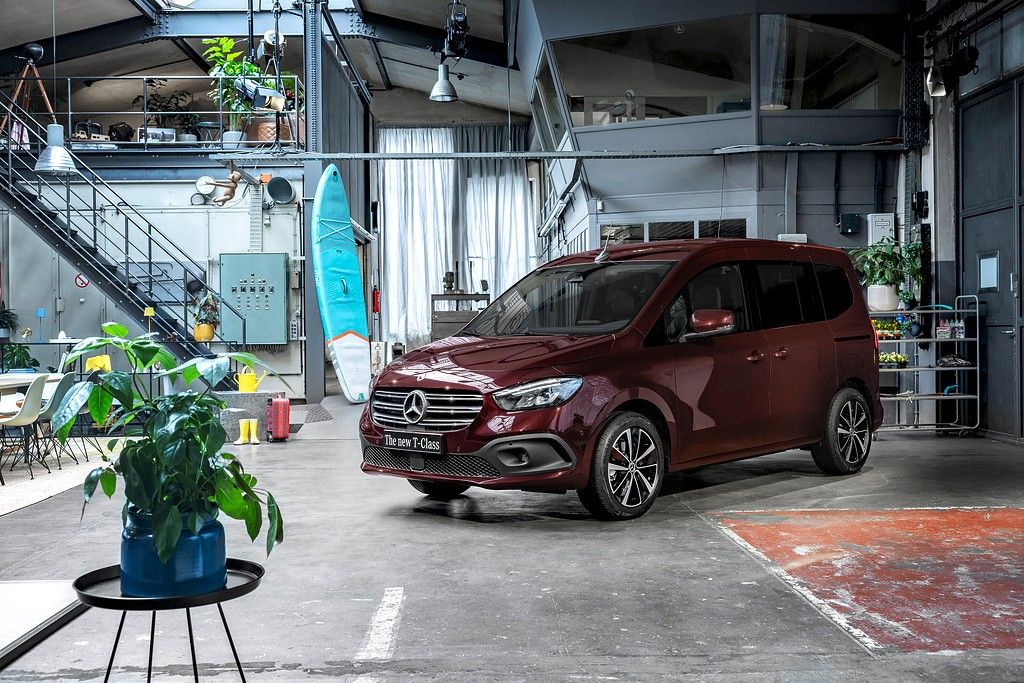 Mercedes-Benz T-Class Finally Revealed