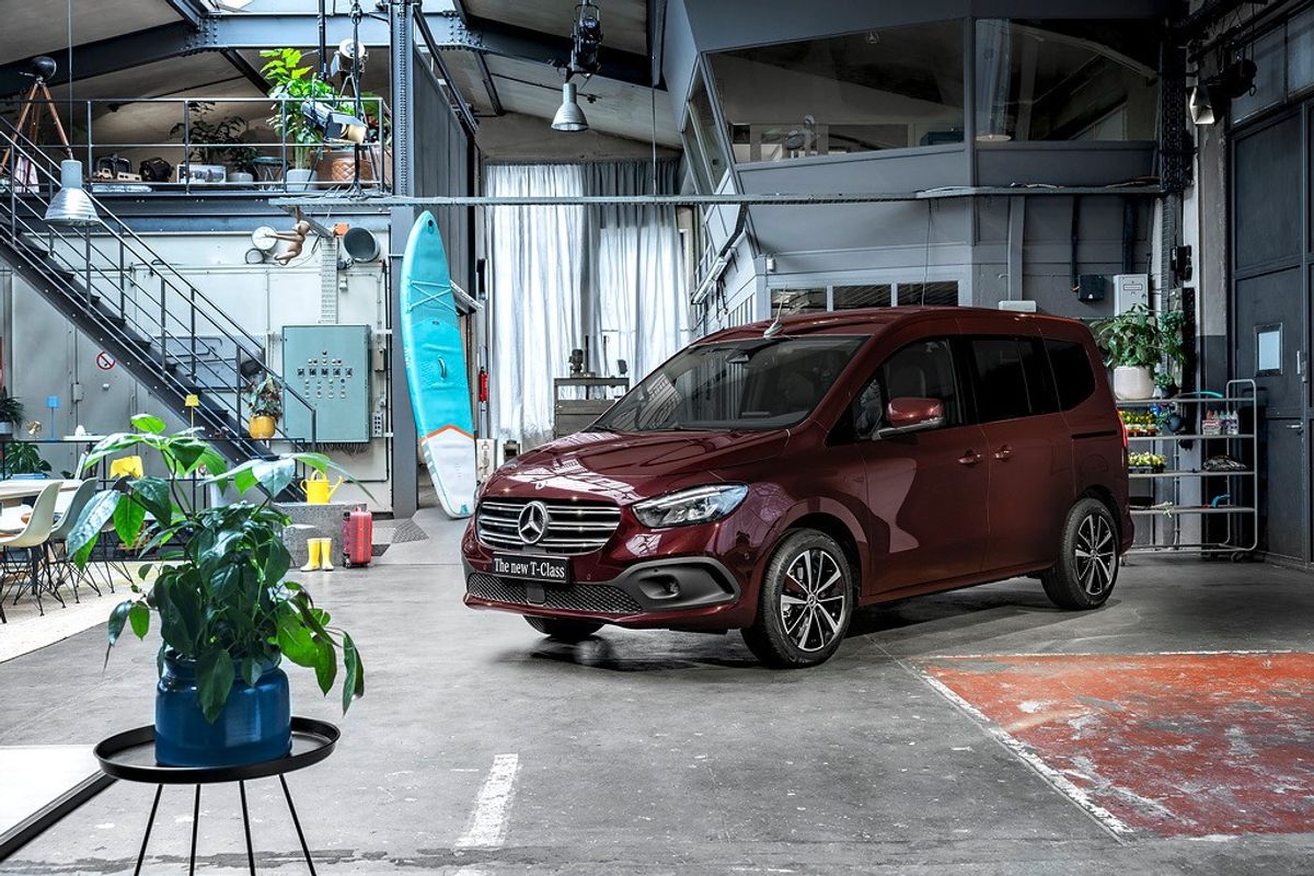 Mercedes-Benz T-Class Finally Revealed