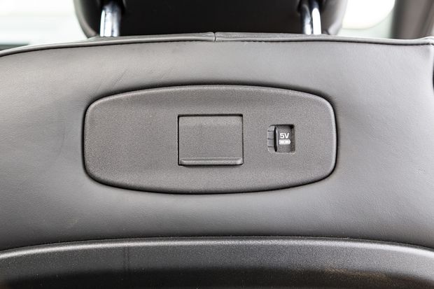 Land Rover Defender 90 (2022) Review