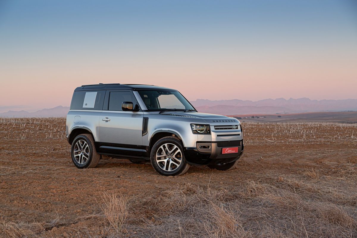 Land Rover Defender 90 (2022) Review