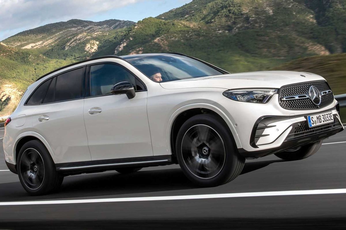 New Electrified Mercedes-Benz GLC Revealed