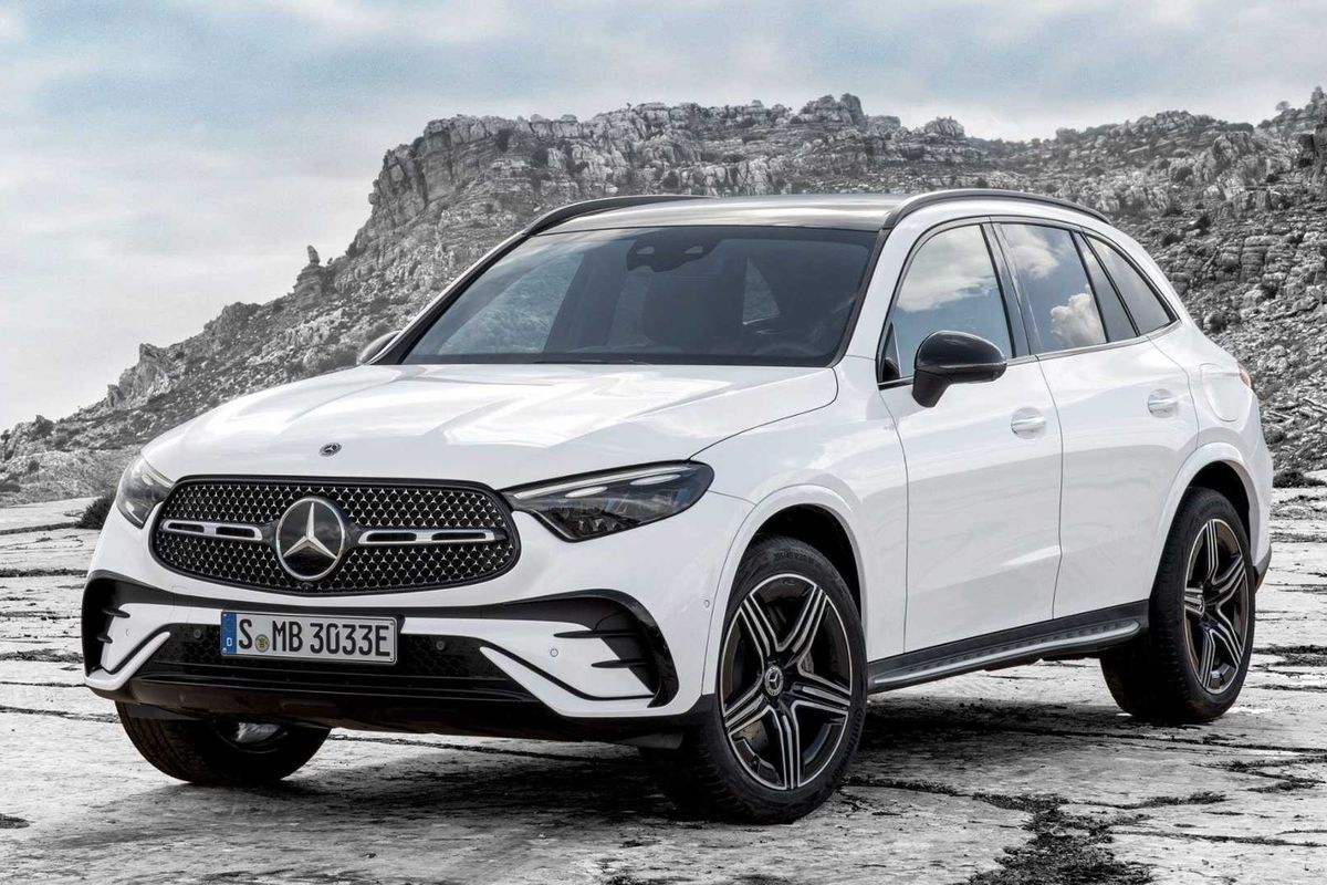 New Electrified Mercedes-Benz GLC Revealed