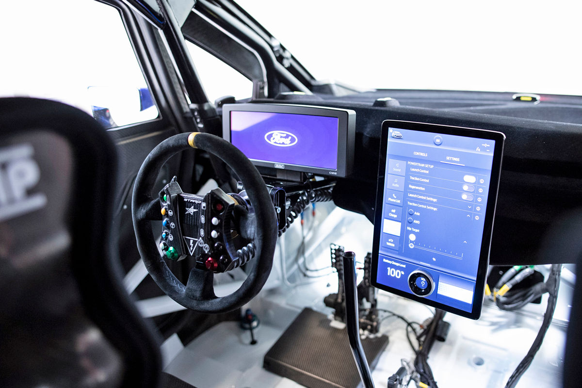 Ford's New SuperVan is a 1 471 kW Electric Transit