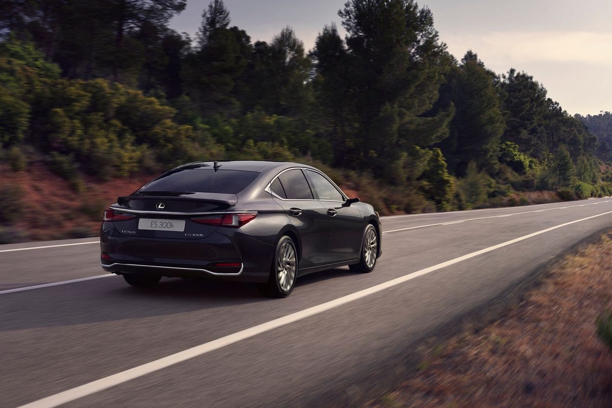 Lexus ES Enhanced for 2023