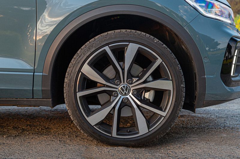 Volkswagen T-Roc (2022) Review