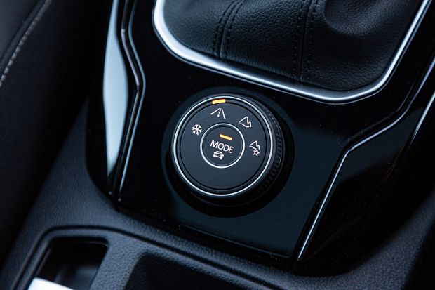 Volkswagen T-Roc (2022) Review