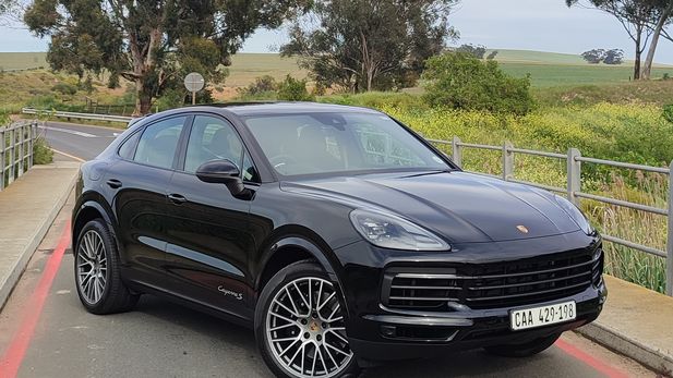 Porsche Cayenne Platinum Edition (2022) Launch Drive