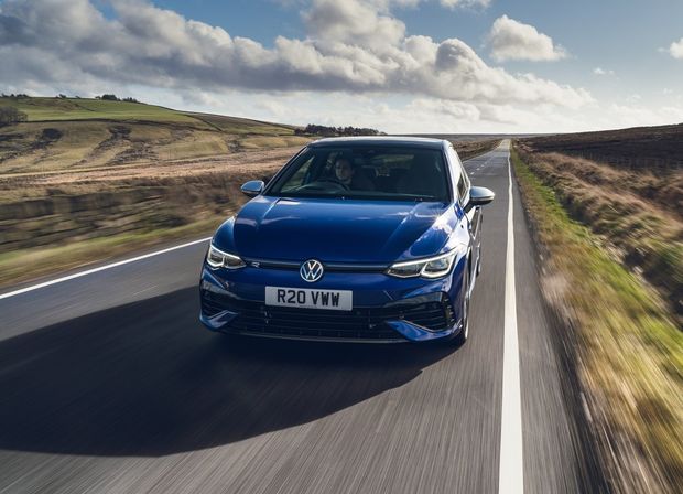 Volkswagen Golf 8 R (2022) Launch Review