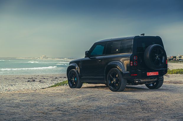 Land Rover Defender V8 (2022) Review