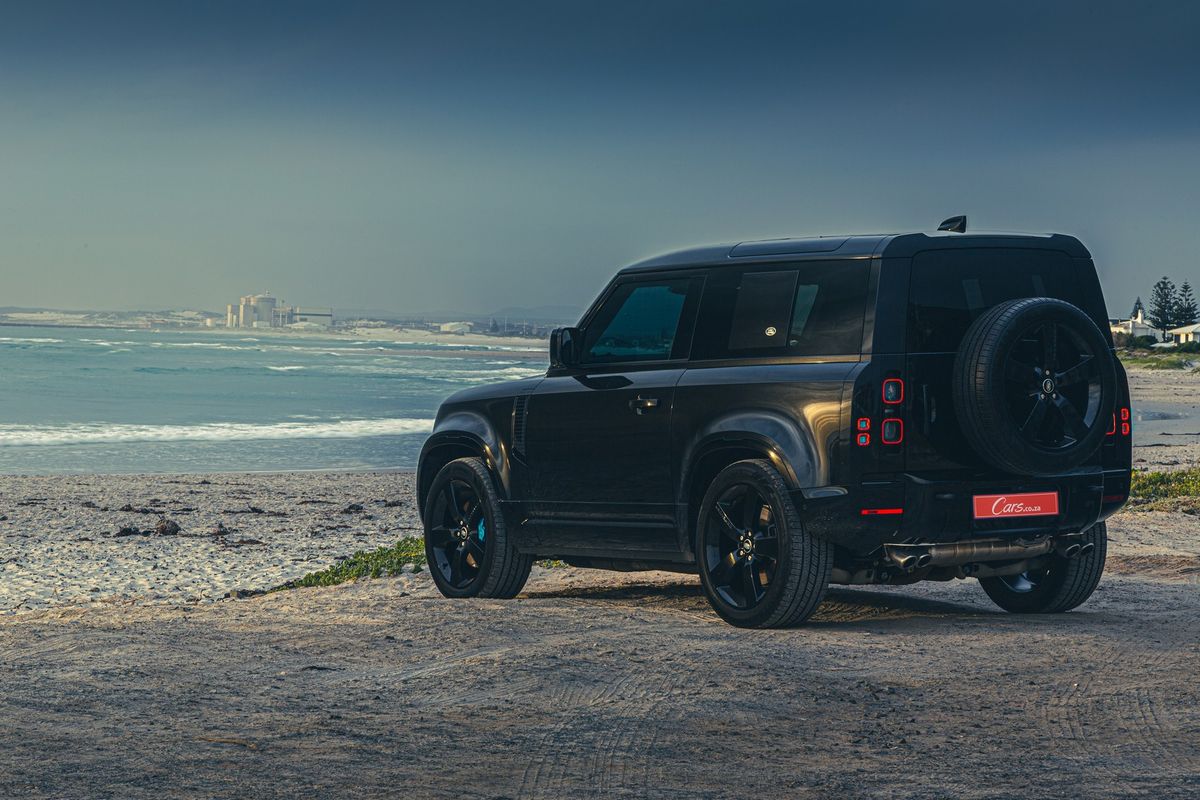 Land Rover Defender V8 (2022) Review