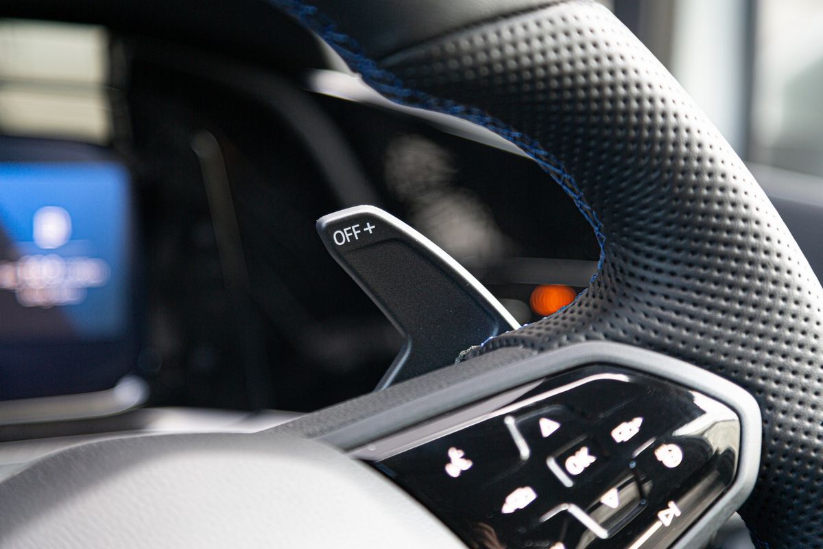 Volkswagen Golf 8 R (2023) Review