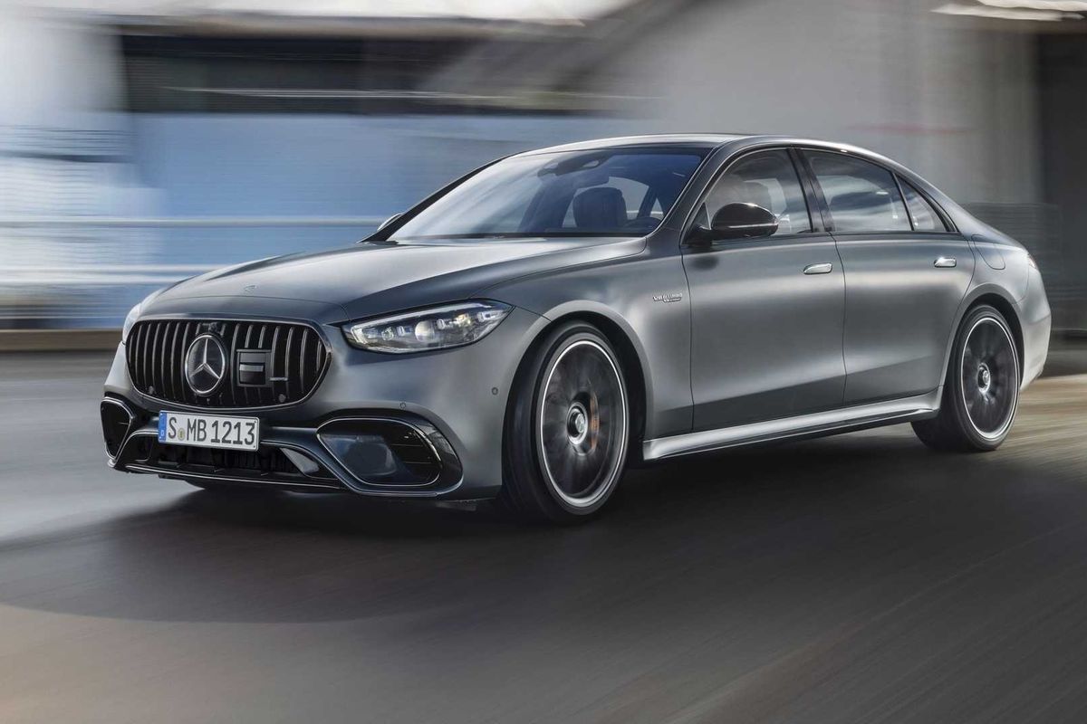 Mercedes-AMG S 63 E Performance Revealed with 590 kW!