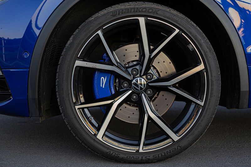 Volkswagen Tiguan R (2022) Review