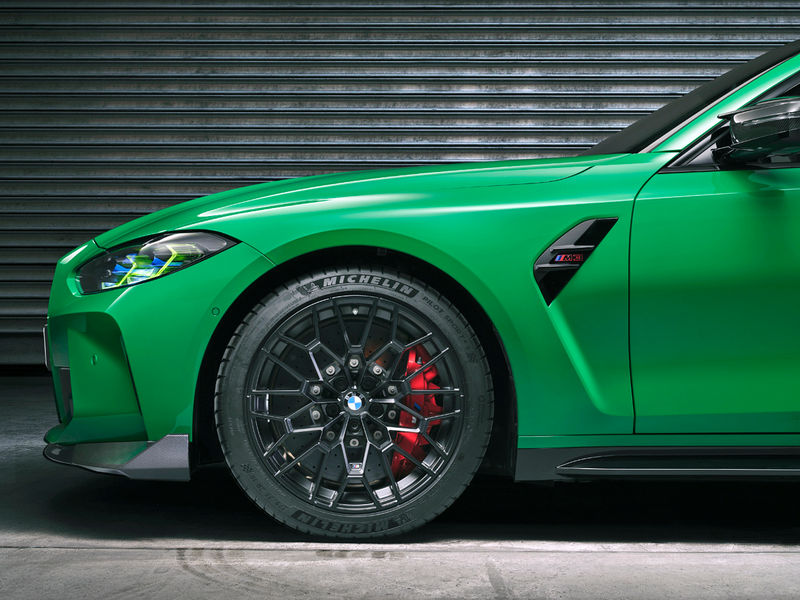 New BMW M3 CS Breaks Cover With Extra Power, Less Weight