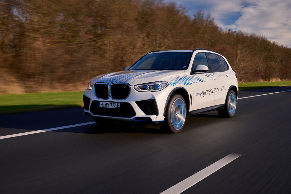 BMW iX5 Hydrogen: Why its a great alternative to a battery-electric car