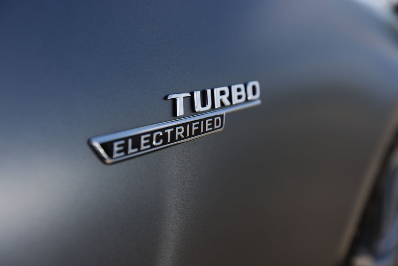 Mercedes-AMG C43 (2023) Price & Specs