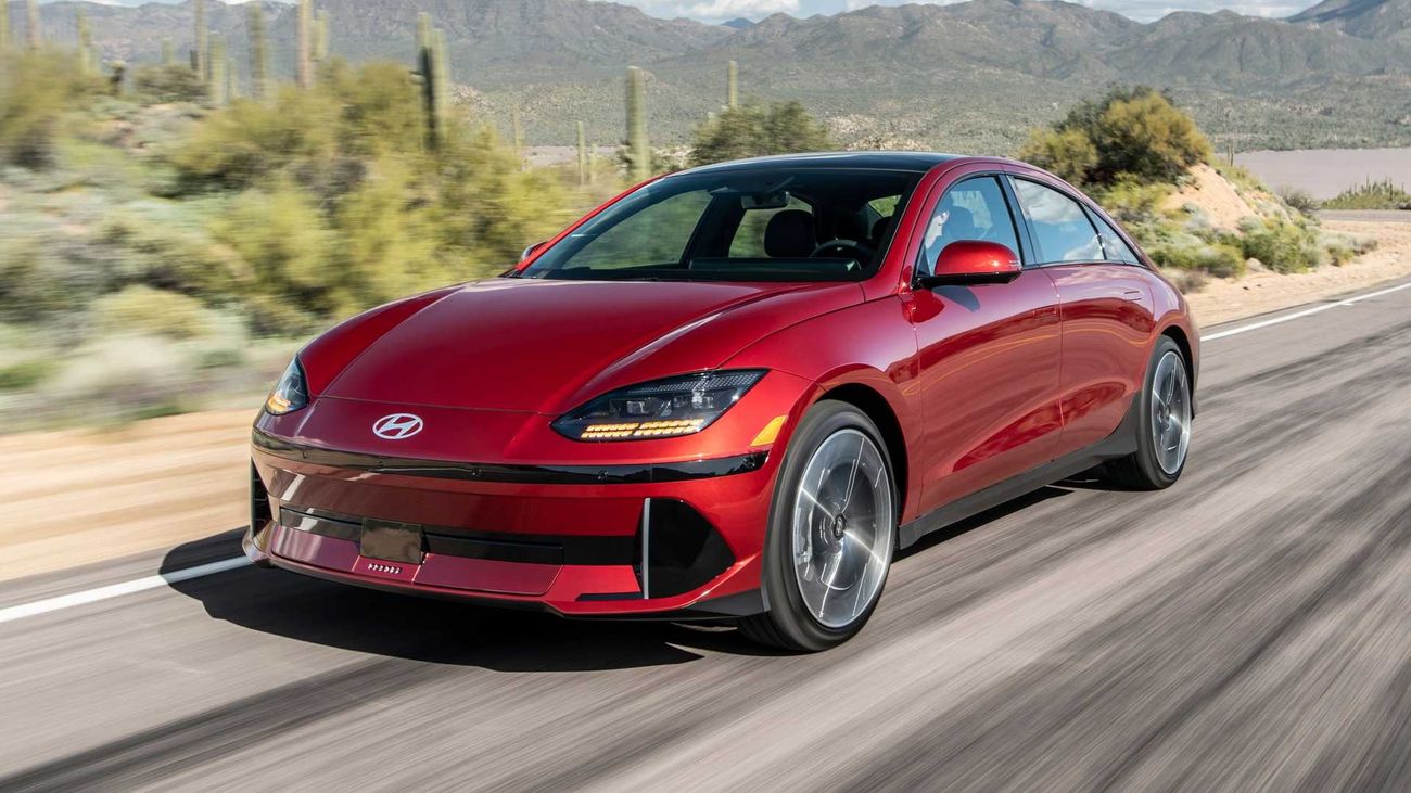 Hyundai Ioniq 6 Wins WCOTY 2023