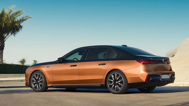 BMW i7 M70 Revealed with 485 kW