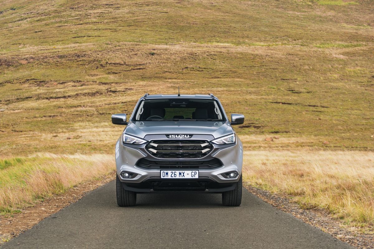 Isuzu MU-X (2023) Launch Review