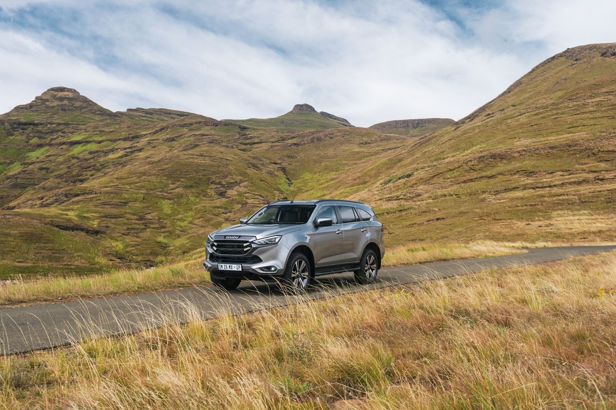 Isuzu MU-X (2023) Launch Review