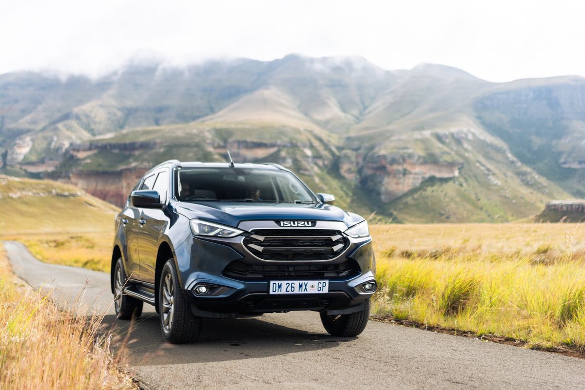 Isuzu MU-X (2023) Launch Review