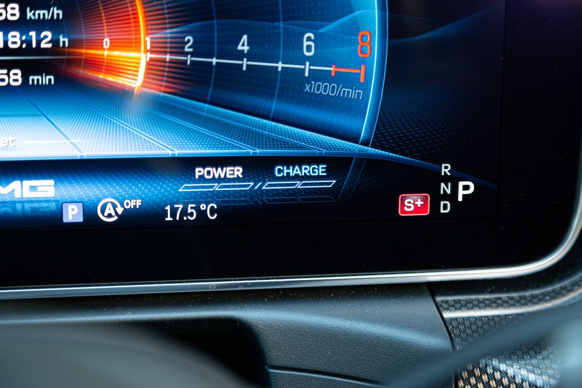 Mercedes-AMG C43 (2023) Review