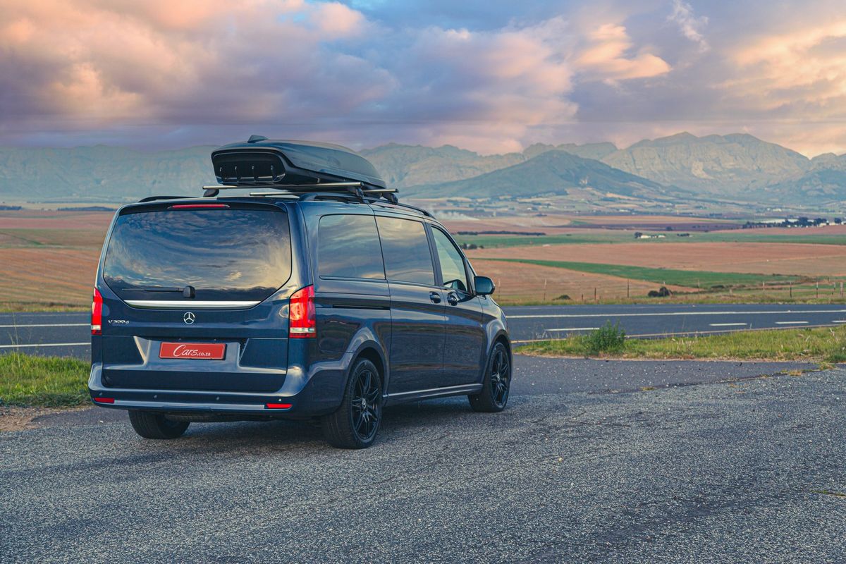 Mercedes-Benz V300d Special Edition (2023) Review