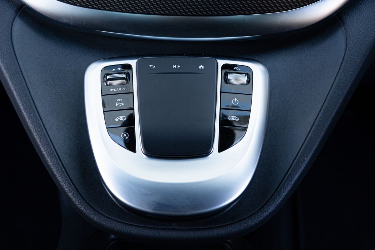 Mercedes-Benz V300d Special Edition (2023) Review