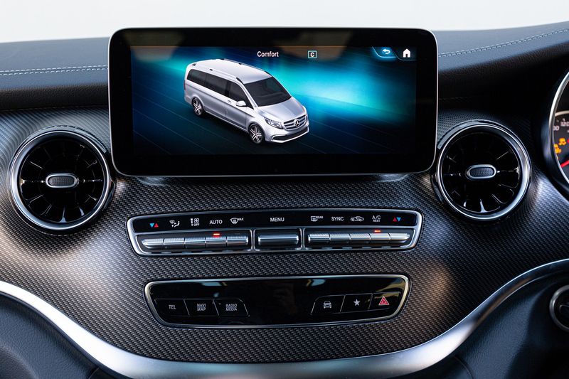 Mercedes-Benz V300d Special Edition (2023) Review