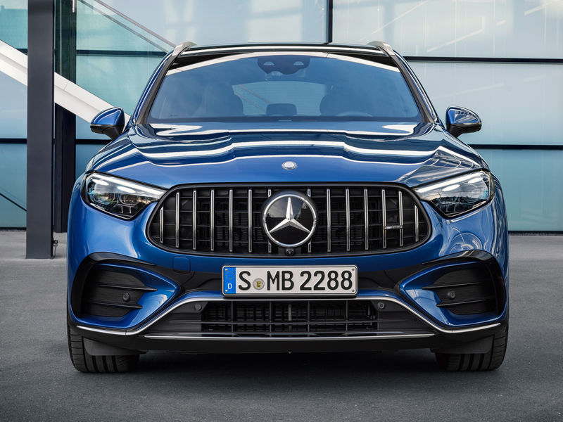 New Mercedes-AMG GLC63 S E Performance Debuts With 4-Pot Power
