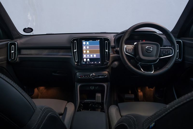 Volvo XC40 Recharge (2023) Review
