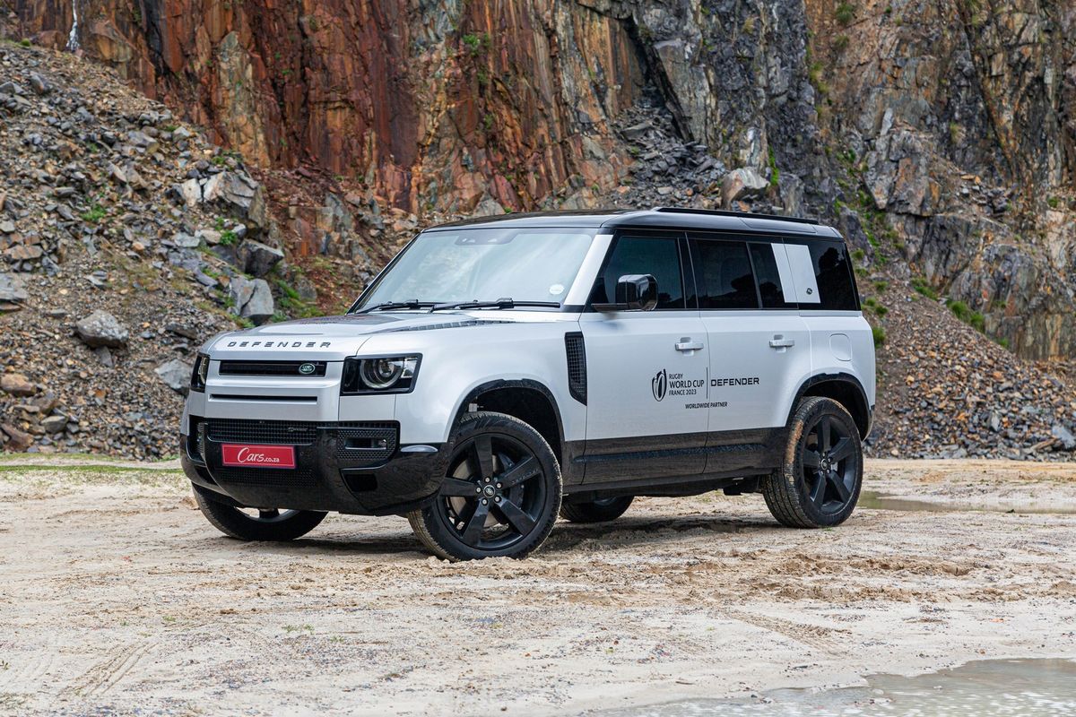 Land Rover Defender PHEV (2023) Review