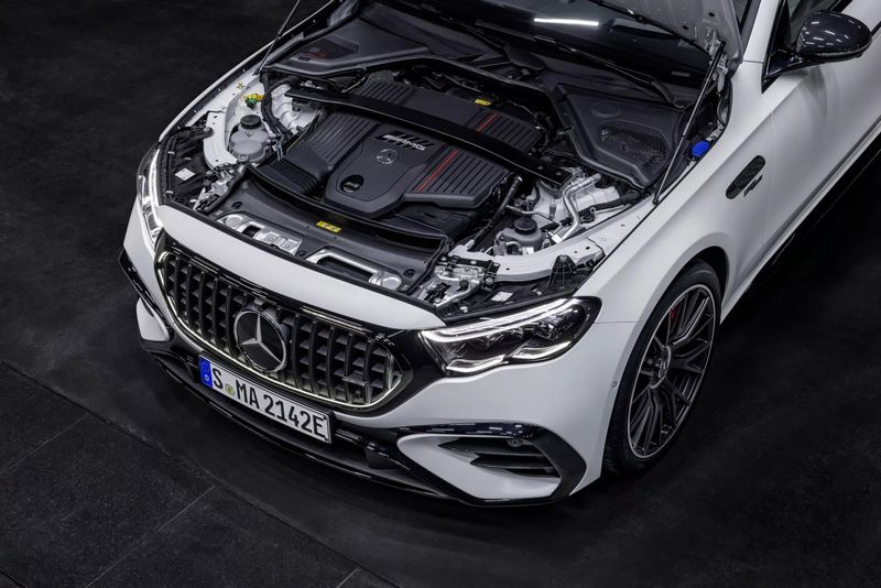 2025 Mercedes-AMG E53 Packs 430 kW