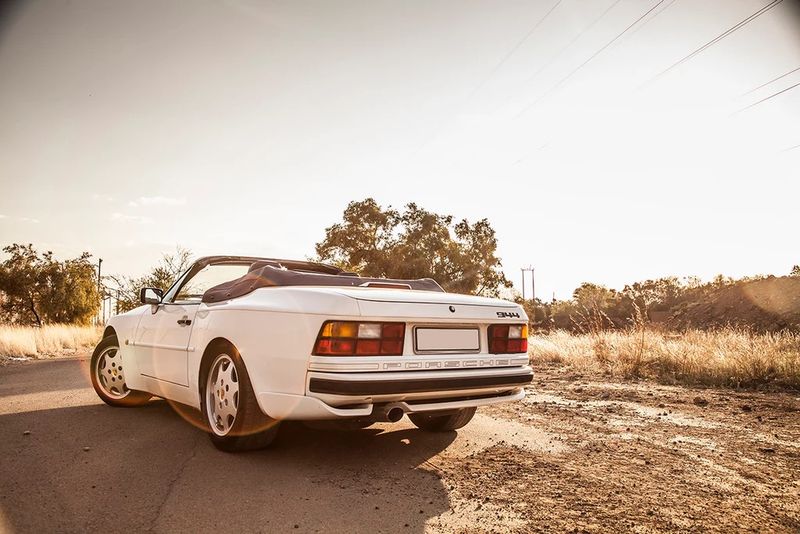 Porsche 944 Cabriolet: Classic Drive