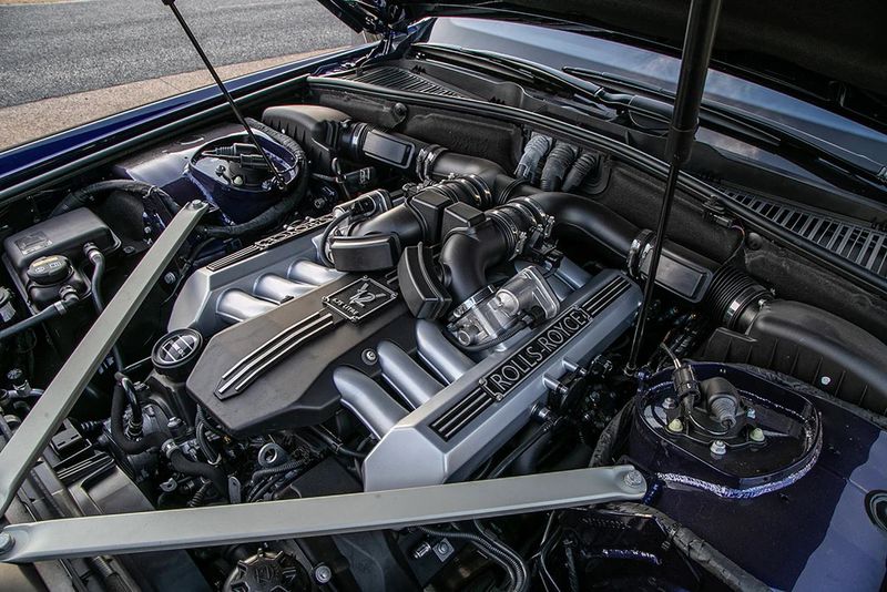 Rolls-Royce Phantom Limelight Collection: Luxury Drive