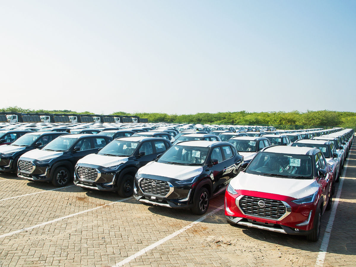 Where do most of South Africa's imported cars come from?
