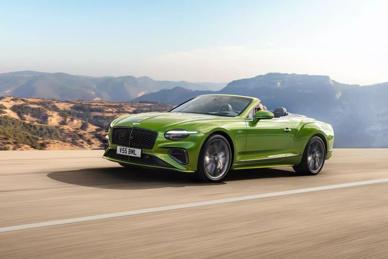 New-Generation Bentley Continental GT Goes Hybrid
