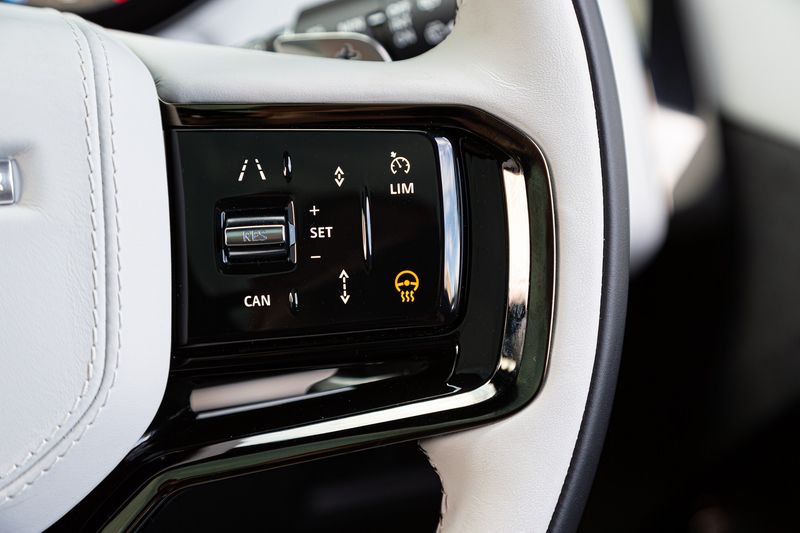 Range Rover Sport (2024) Review