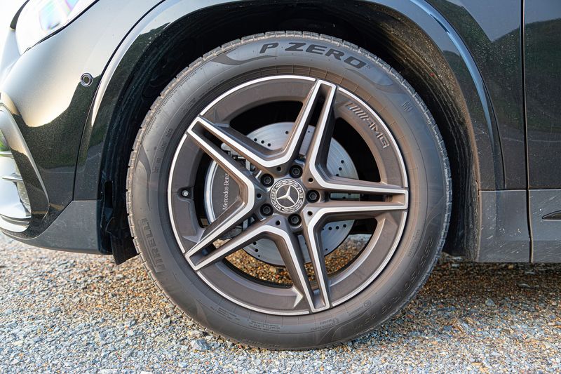 Mercedes-Benz GLA (2024) Review