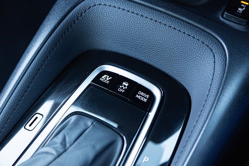 Toyota Corolla Hybrid (2024) Living With It