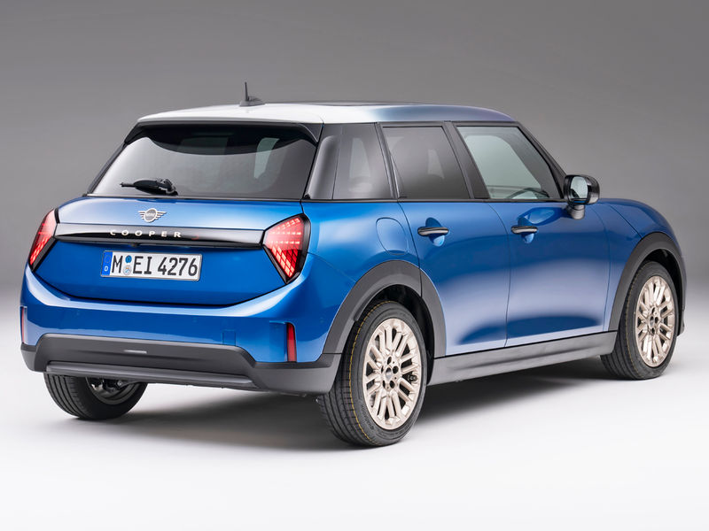 Mini Cooper 5-Door (2024) Price & Specs