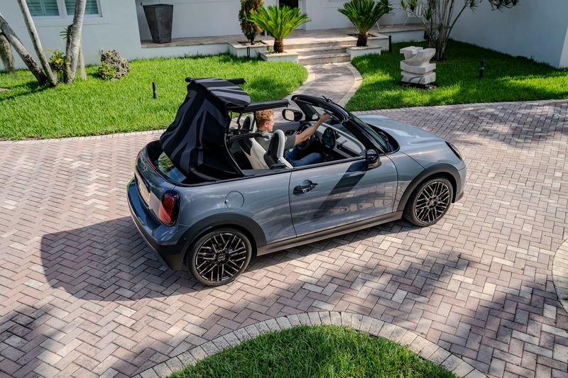 2025 Mini Cooper Convertible Revealed