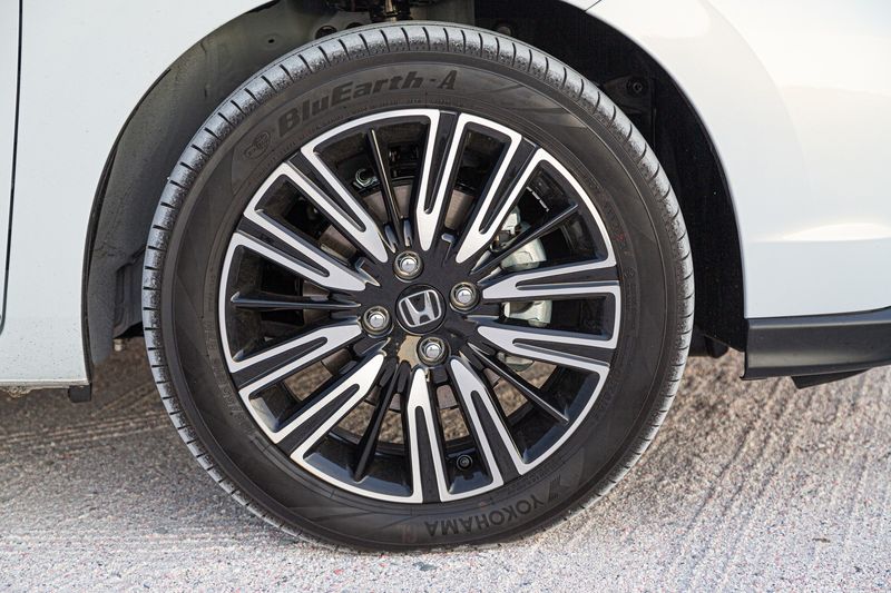 Honda Fit Hybrid (2024) Review