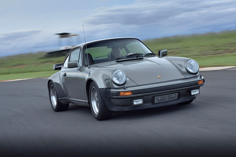 Porsche 911 (930) Turbo vs (996) GT3: Classic Comparison