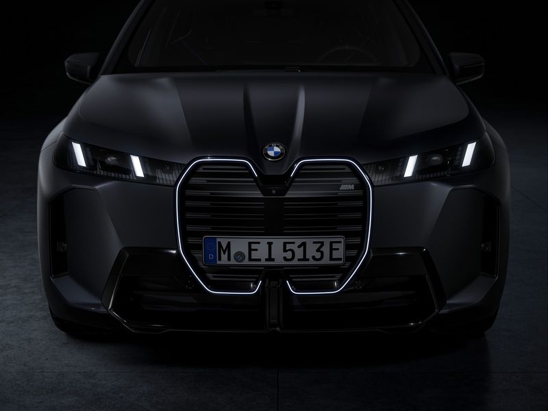 BMW iX Facelift (2025) Price & Specs