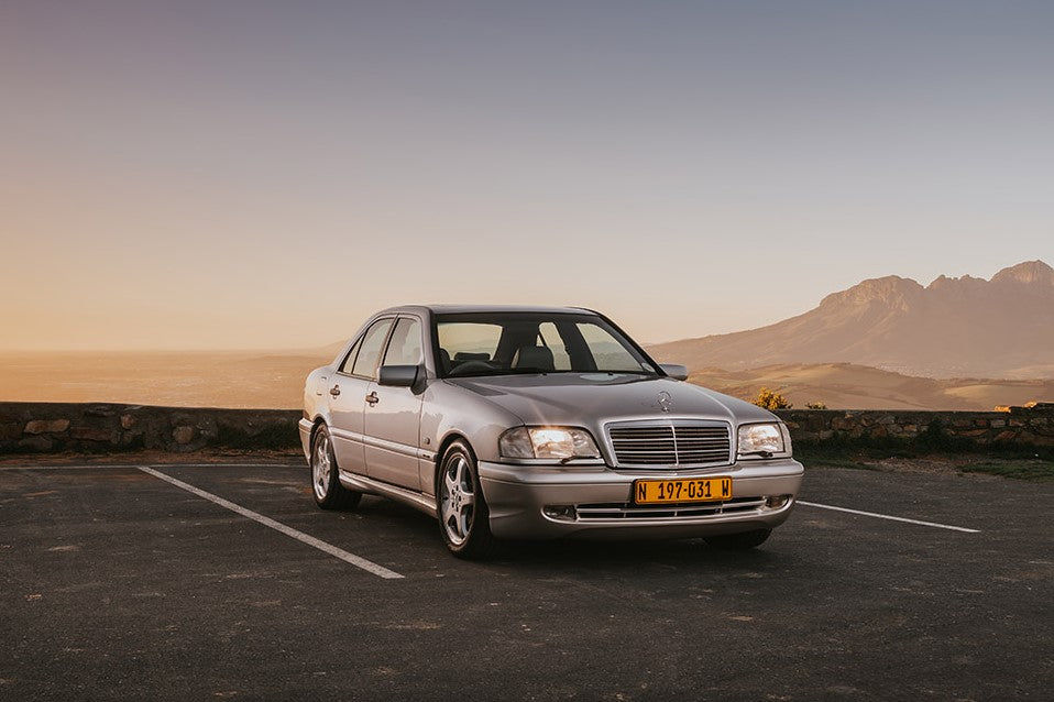 Mercedes-Benz (W202) C43 AMG: Classic Drive