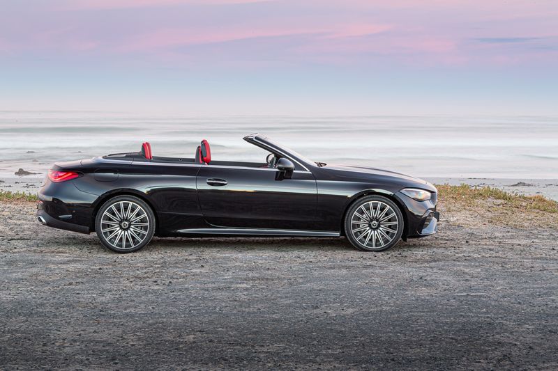 Mercedes-Benz CLE cabriolet (2025) Review
